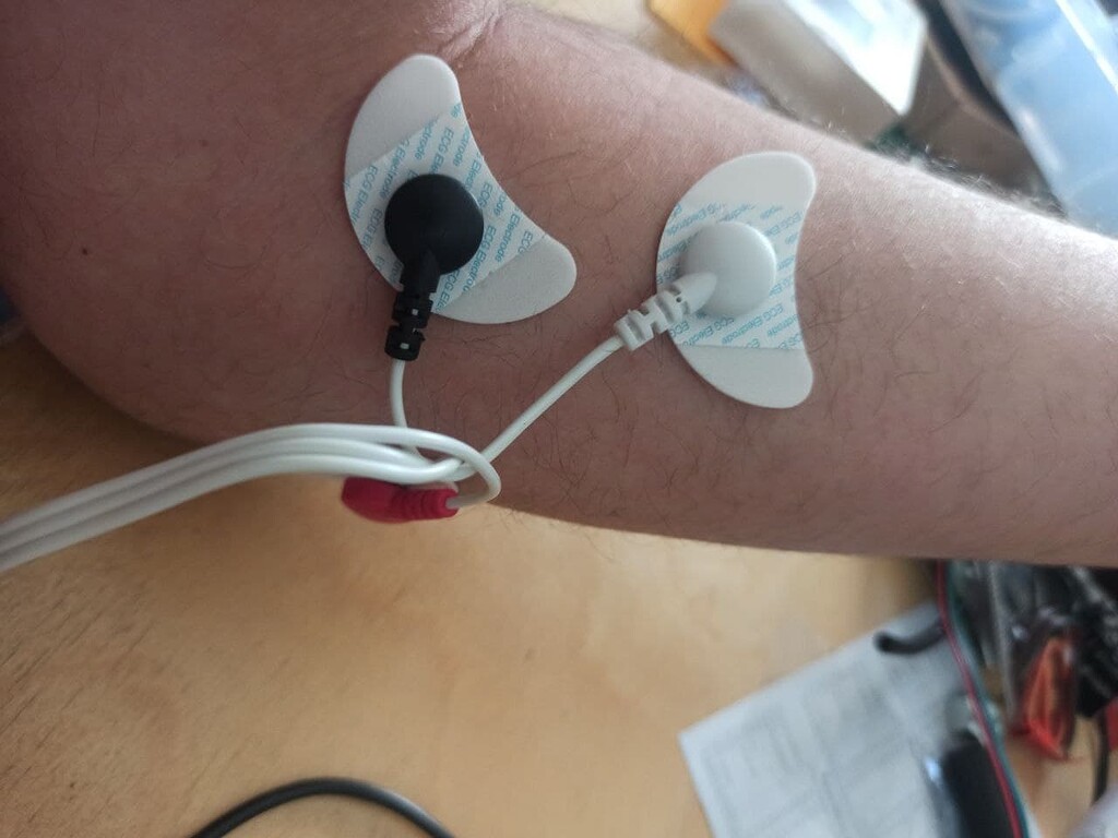 How to use EMG Grove Sensor, an experience with my students - Grove - Seeed Studio Forum